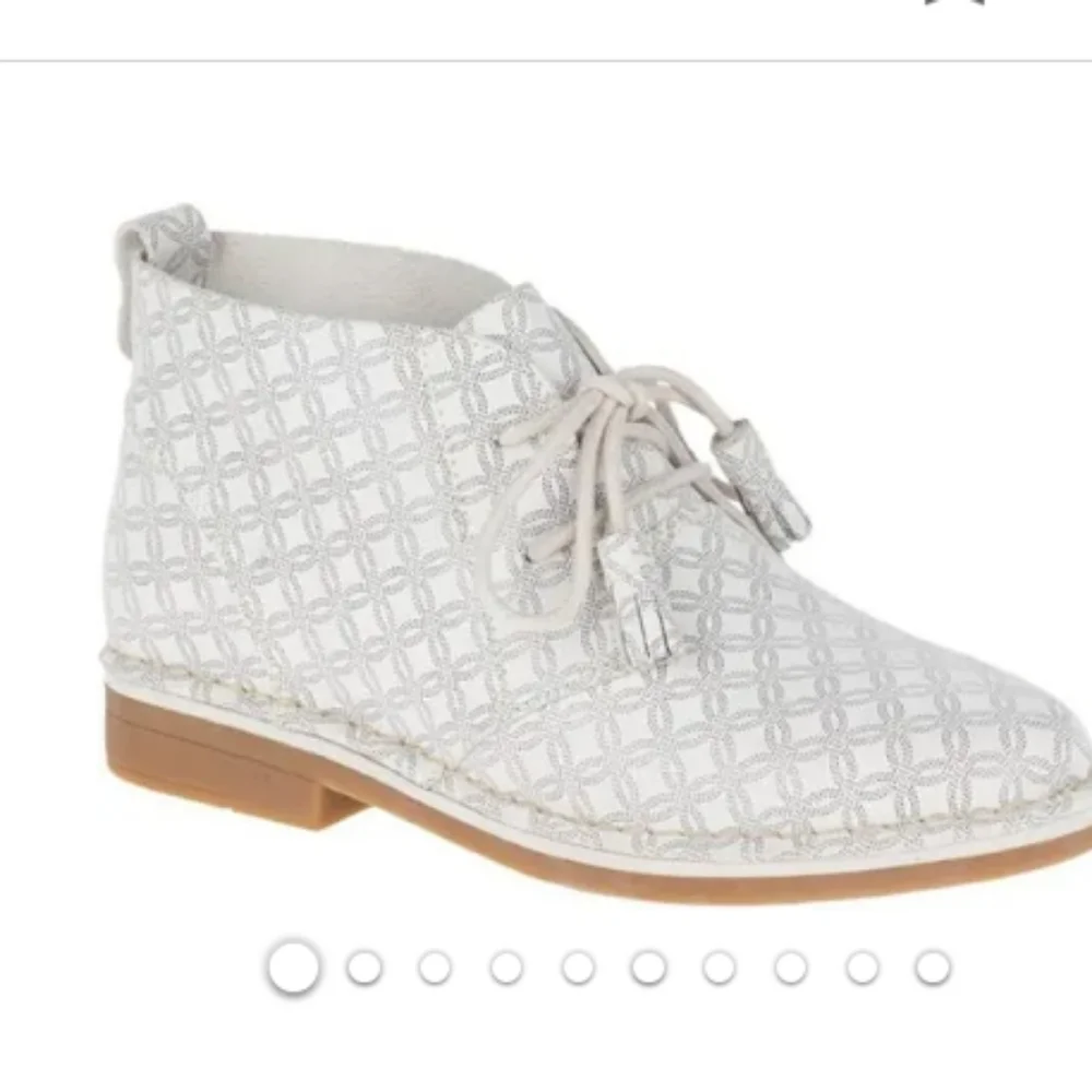 Hush Puppies | Shoes | Nwot Hush Puppies Cyra Catelyn Boots Shoes Size ...